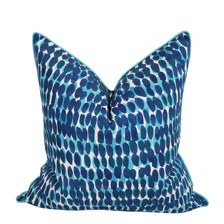 PALM BEACH COLLECTION FLAME PILLOW / CYAN