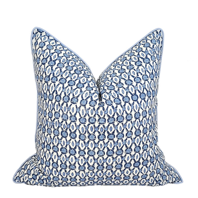CHARLESTON COLLECTION GALON PRINT PILLOW / BLUE