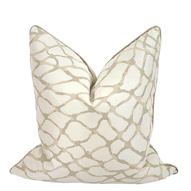 HAMPTON COLLECTION TIDEWATER PILLOW / STONE