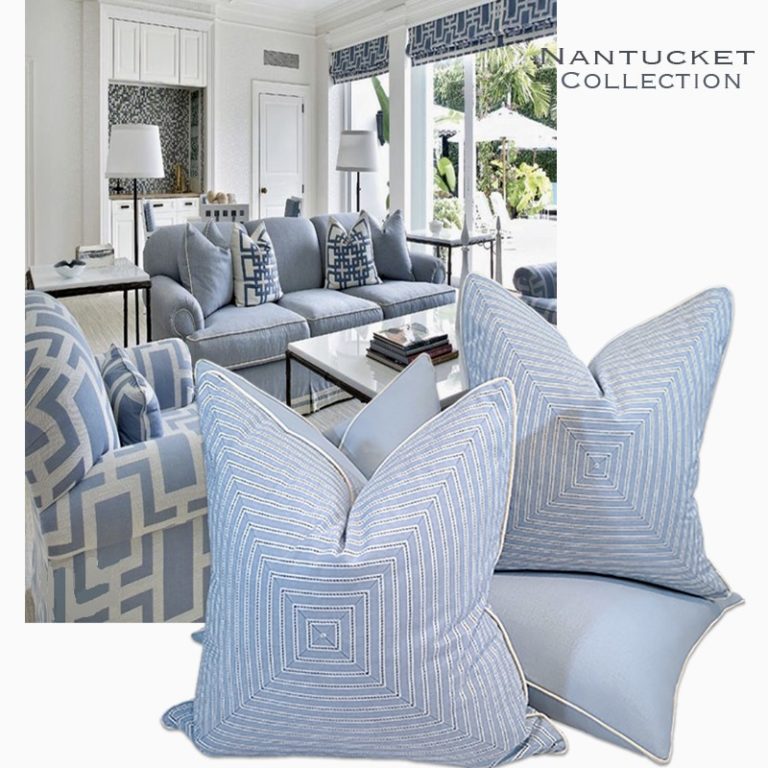 COMPLIMENT BRUSHED LINEN PILLOW / POWDER BLUE