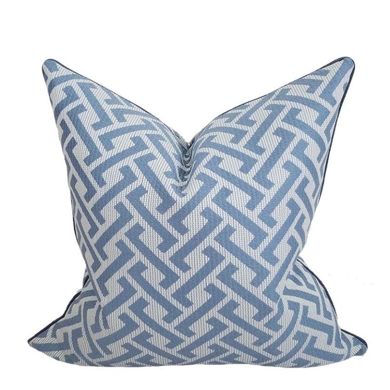 NANTUCKET COLLECTION OYSTER PILLOW